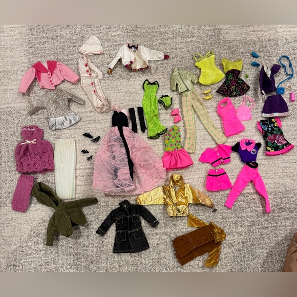 Barbie | Toys | Barbie Clothing And Accessories Lot Barbie Walkman ...